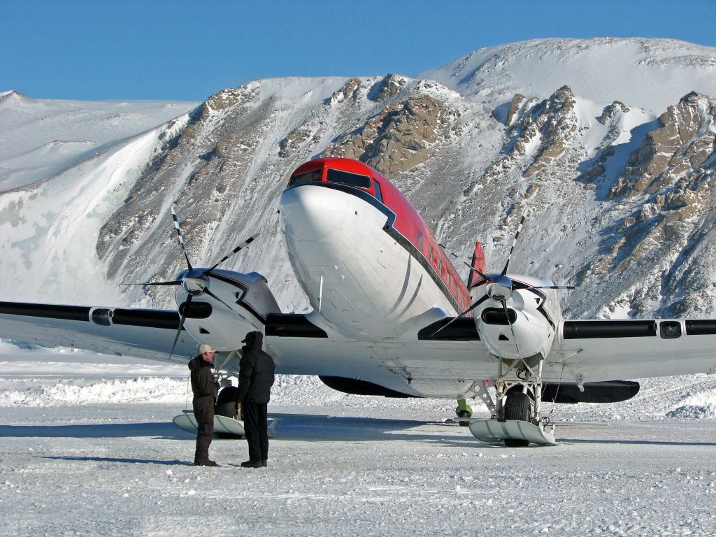 Basler BT-67 (DC3T) - Kenn Borek Air