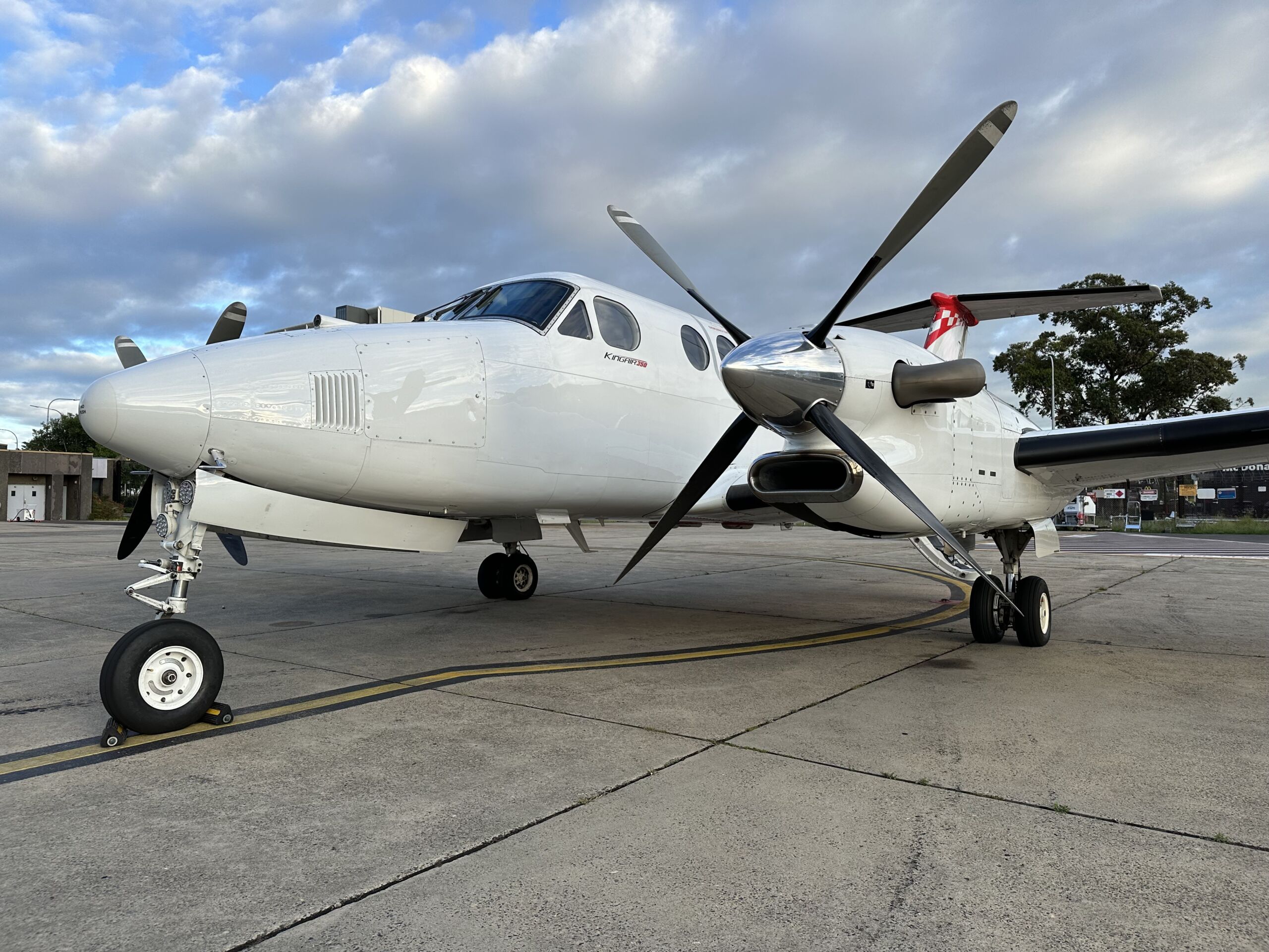 Beechcraft King Air 350C - Kenn Borek Air
